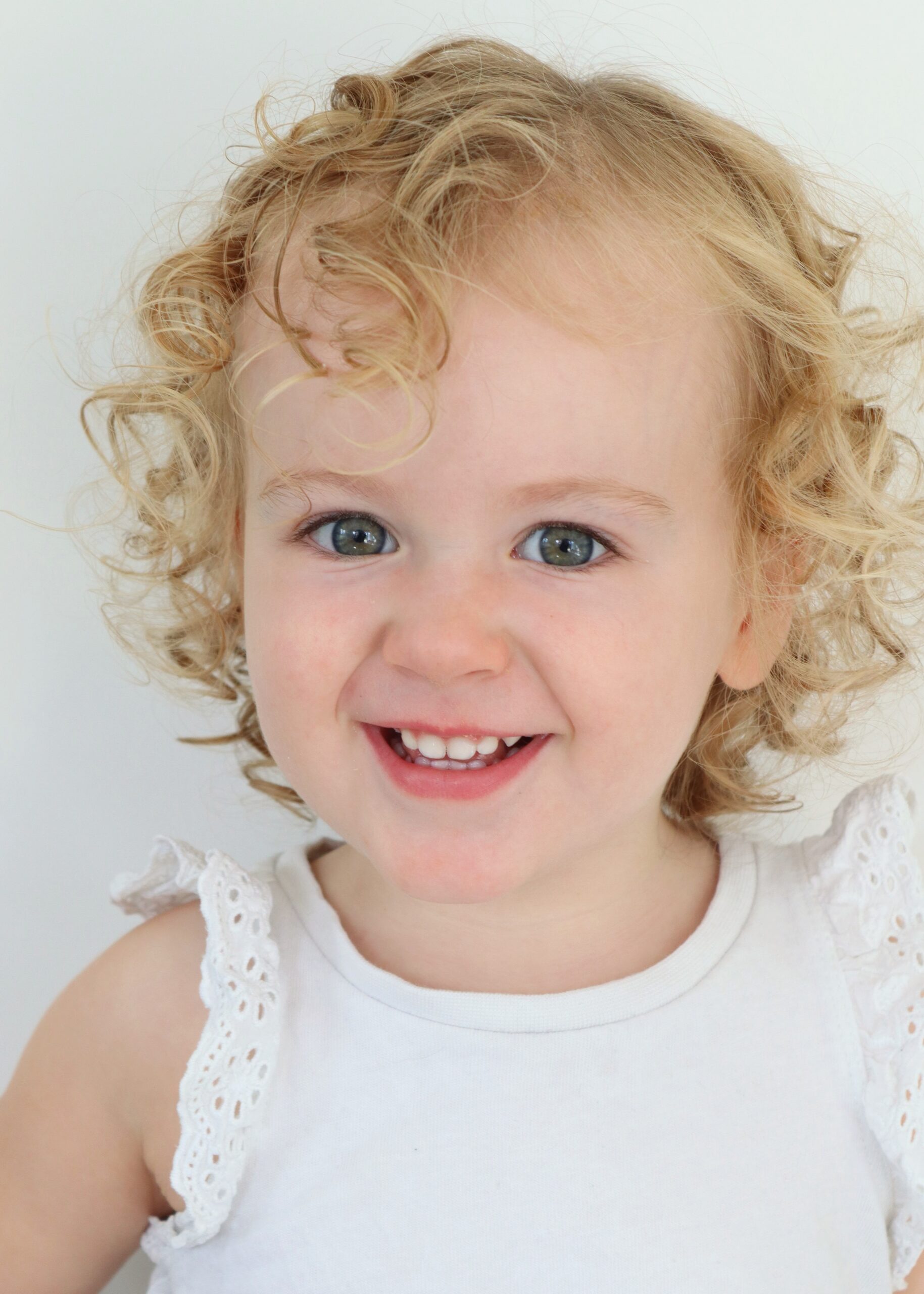 Wren Thompson – Little Little Gallery